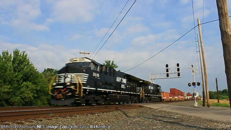 NS 3619 & 3607